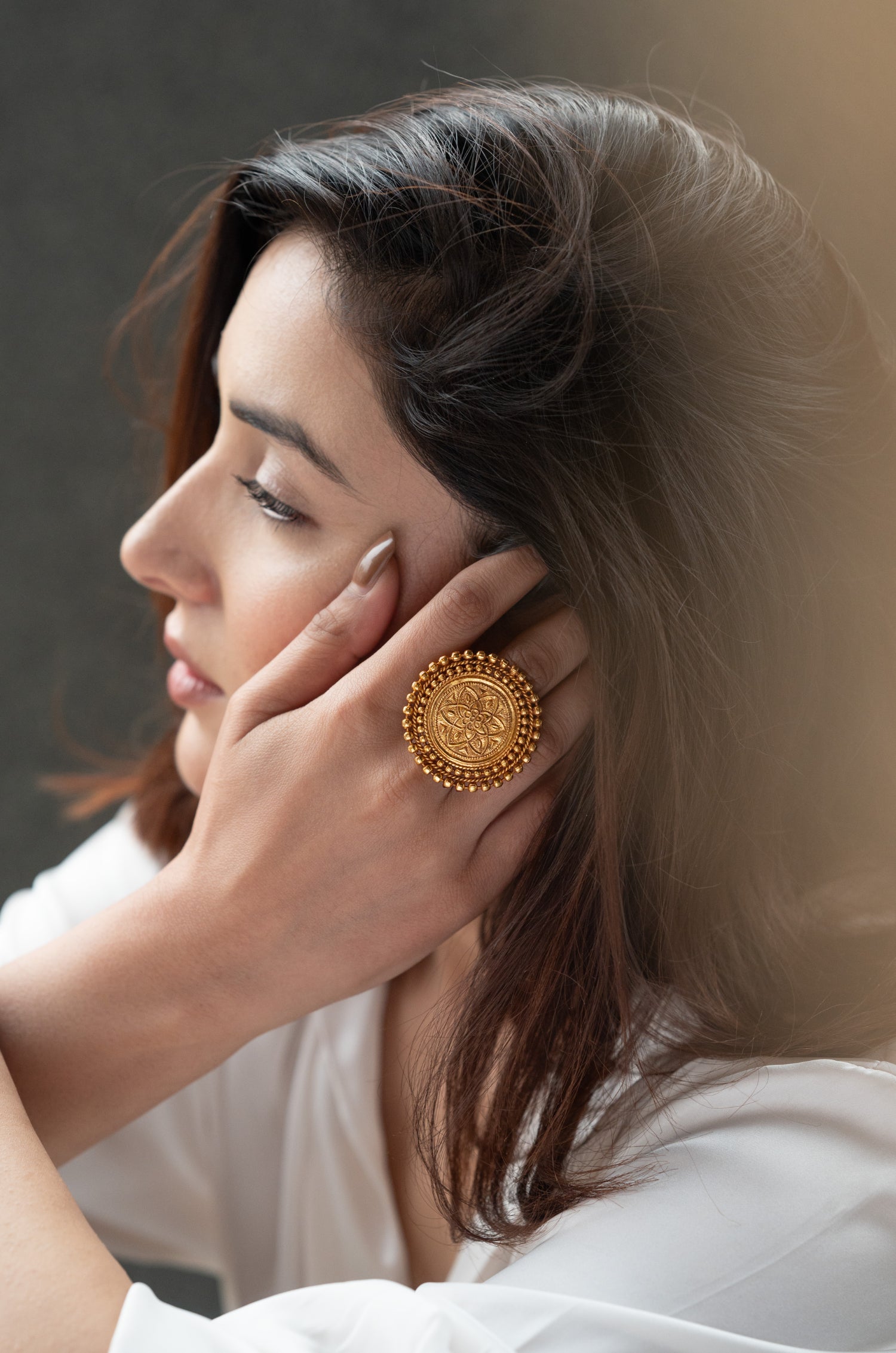 Aaida Temple Gold Ring – Do Taara
