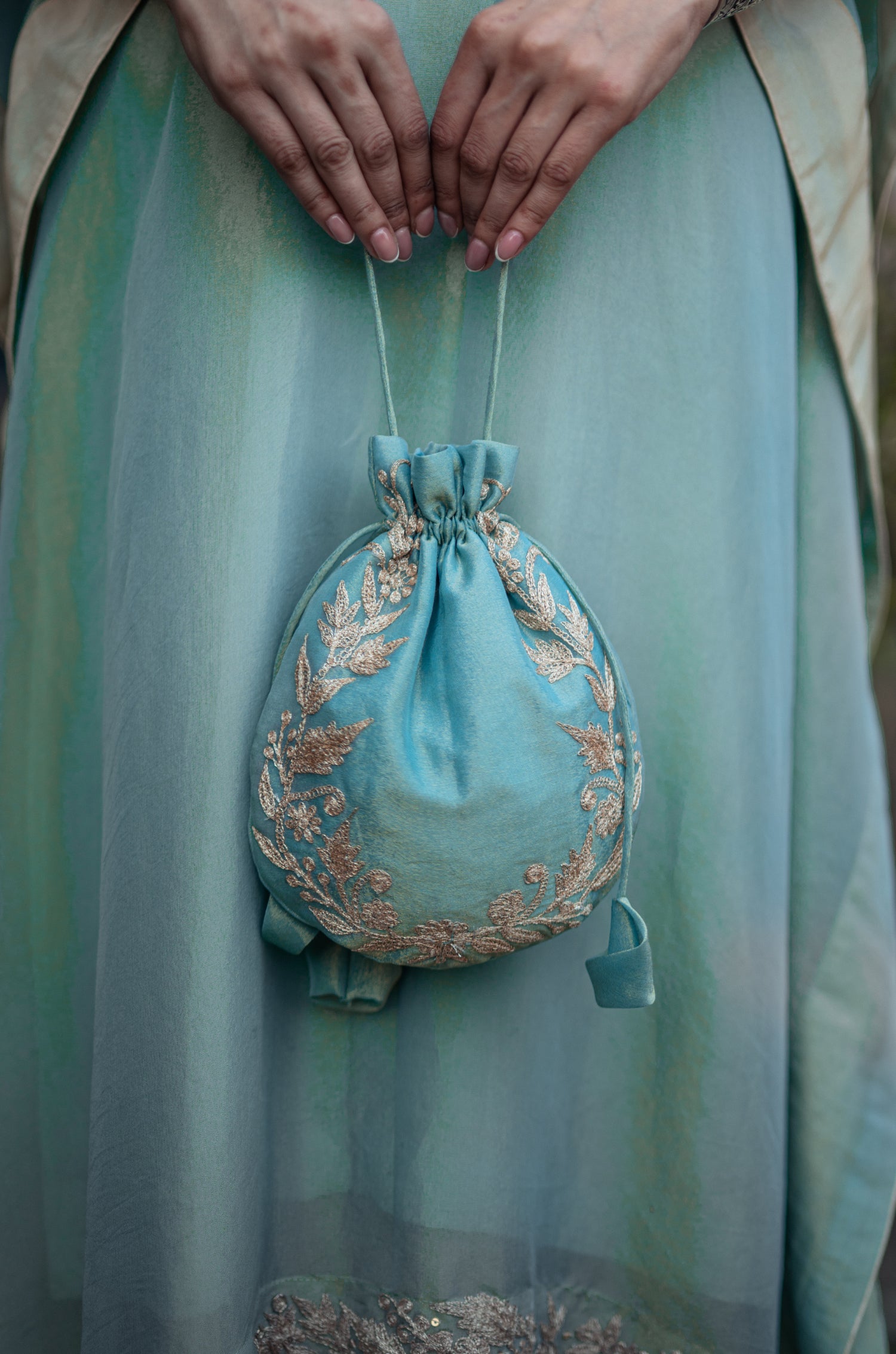 Gulnaar Phiroza Blue Kashmiri Tilla Potli – Do Taara