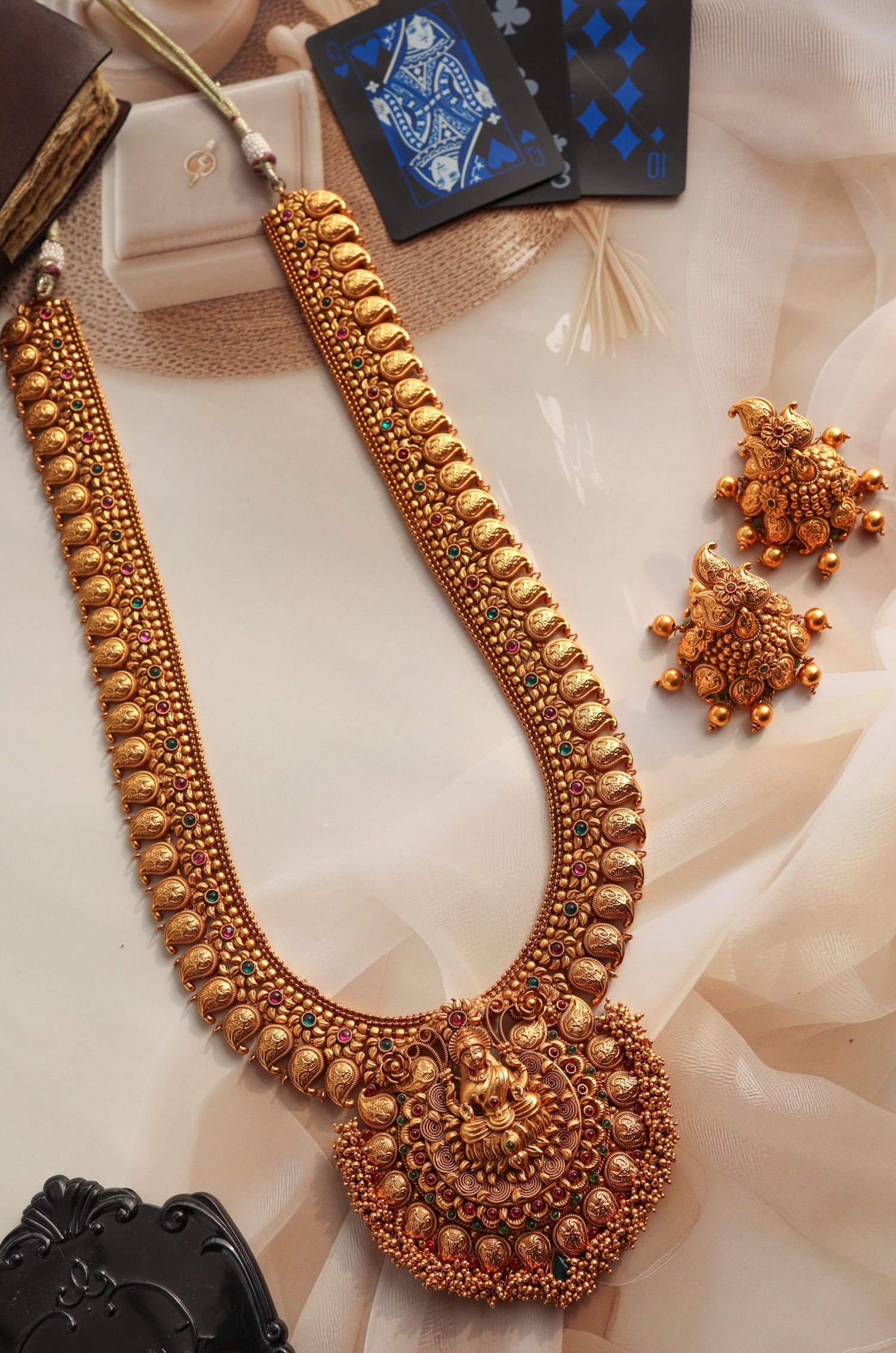 Vriti Temple Work Necklace Set – Do Taara