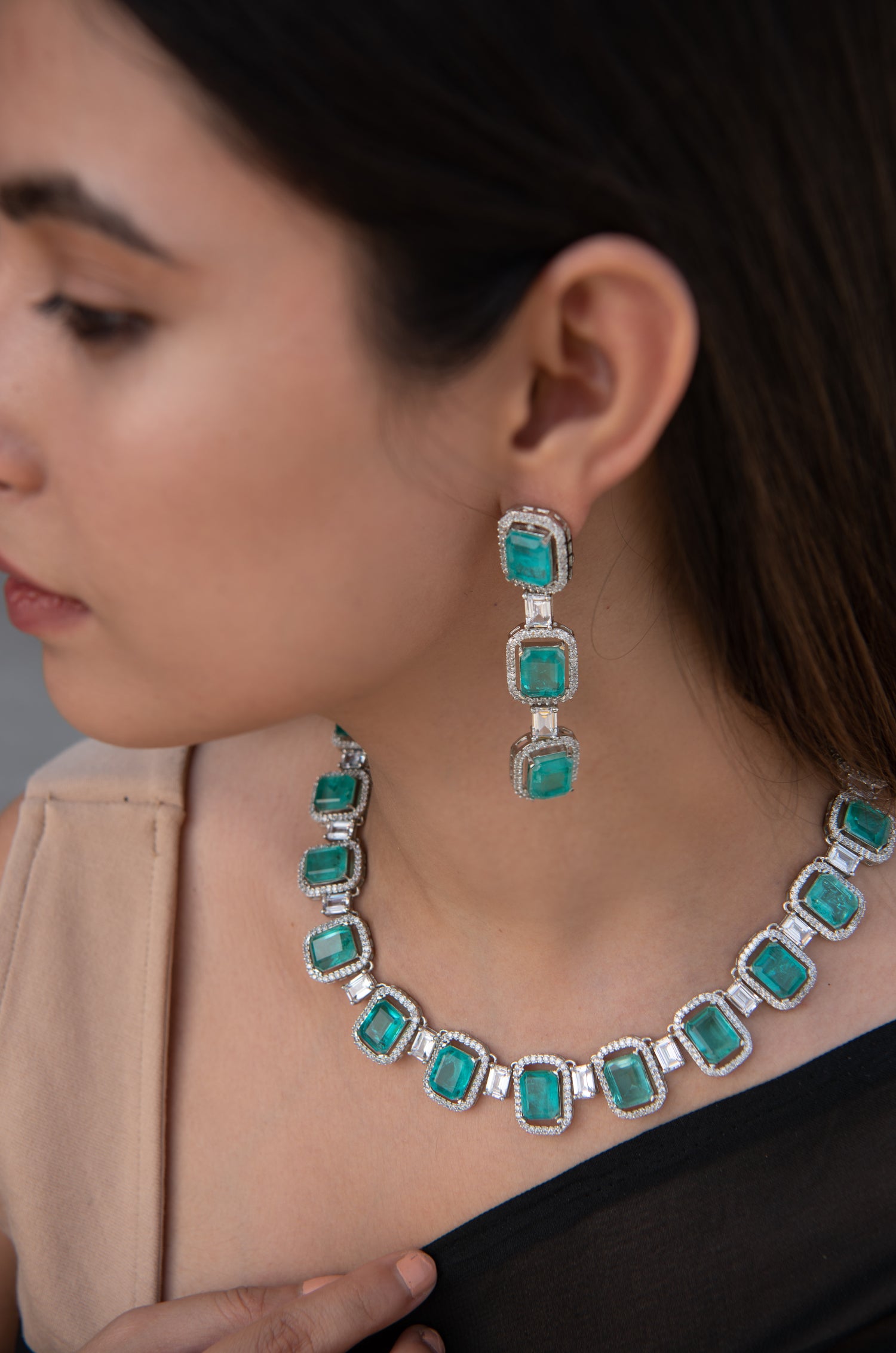 Rylee Sea Blue Faux Diamond Necklace Set – Do Taara
